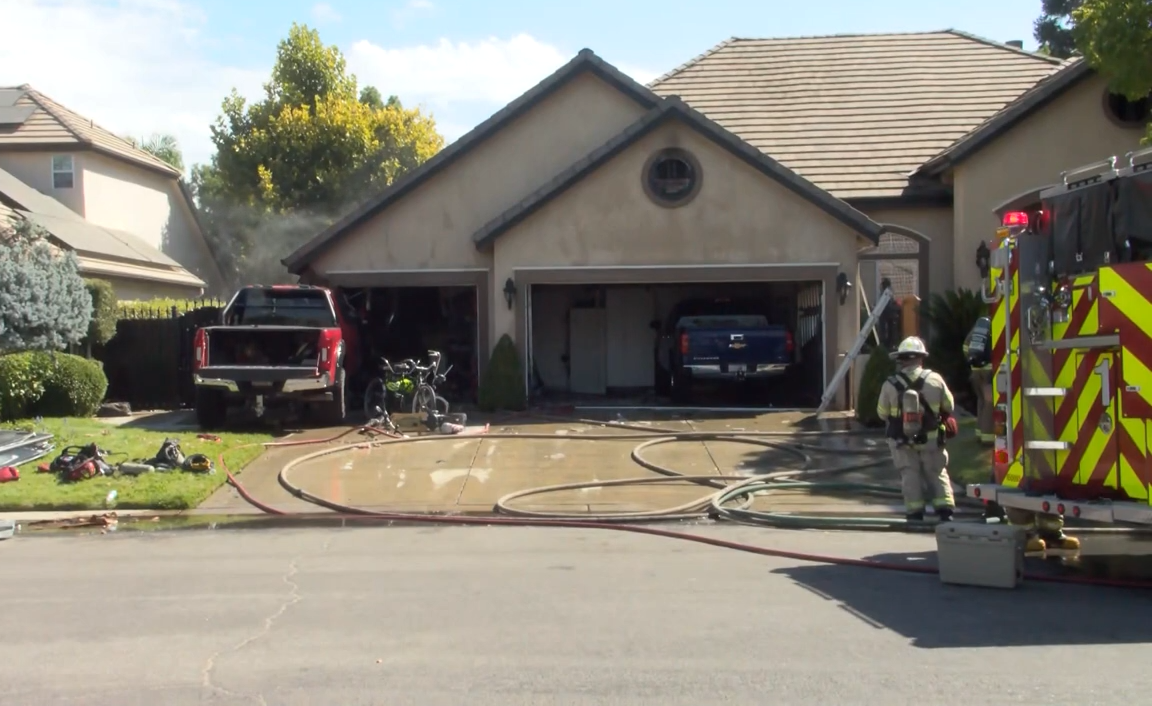 Driver crashes his truck into Fresno home, fire erupts - Absolute News