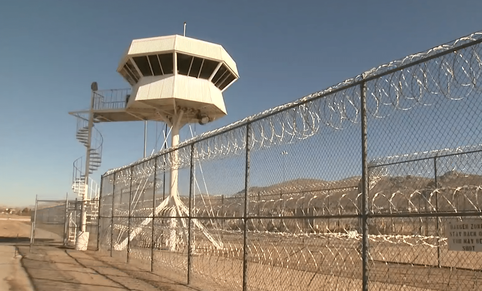 Gang fight inside prison leaves three dead and nine injured - Absolute News