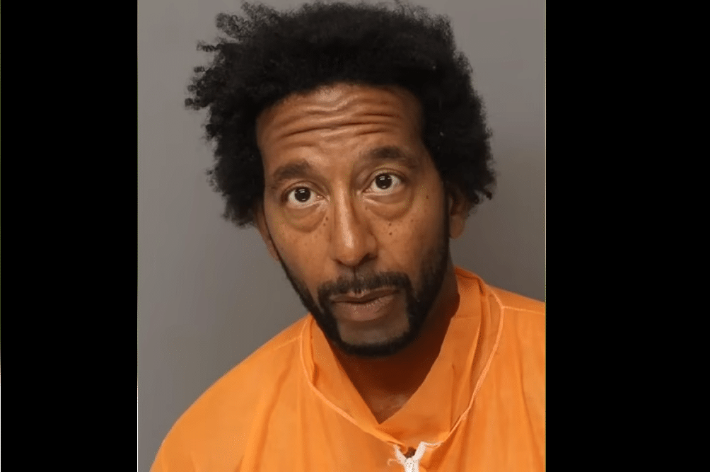 Man arrested for shooting neighbor over lawn mulch - Absolute News