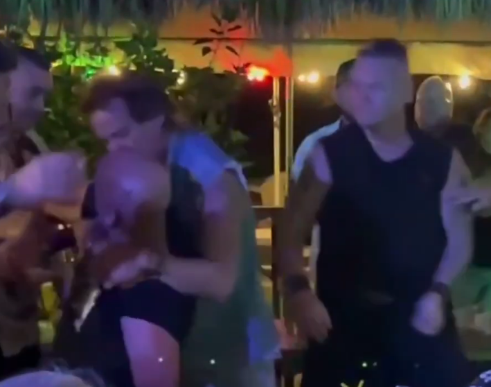 Bar shooting leaves two dead and a third person injured - Absolute News