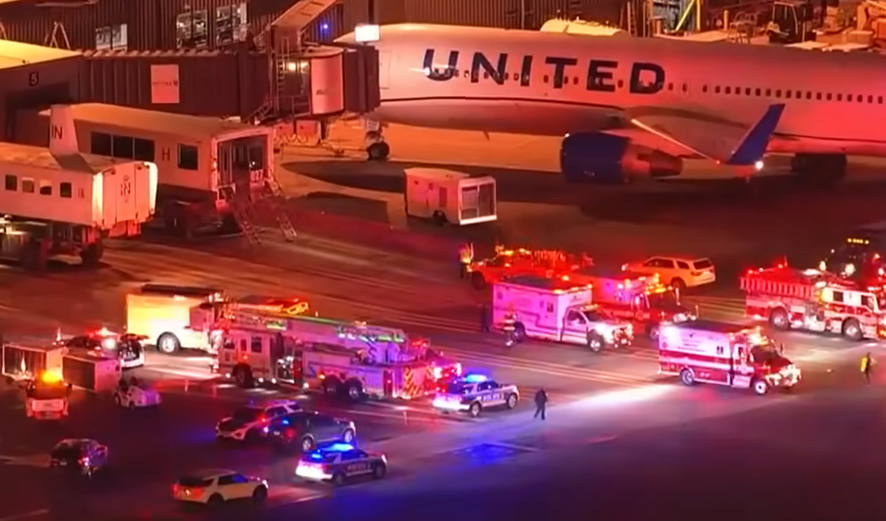 Mobile lounge crash at Dulles sends 18 to hospitals - Absolute News
