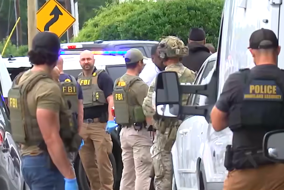 Woman Fatally Shot In Crossfire - Absolute News